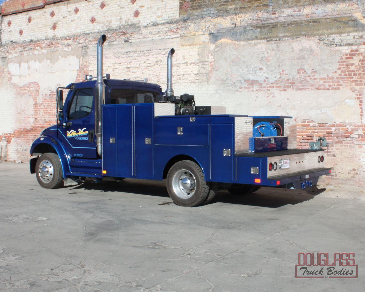 10' Custom Douglass Service Body - Douglass Truck Bodies