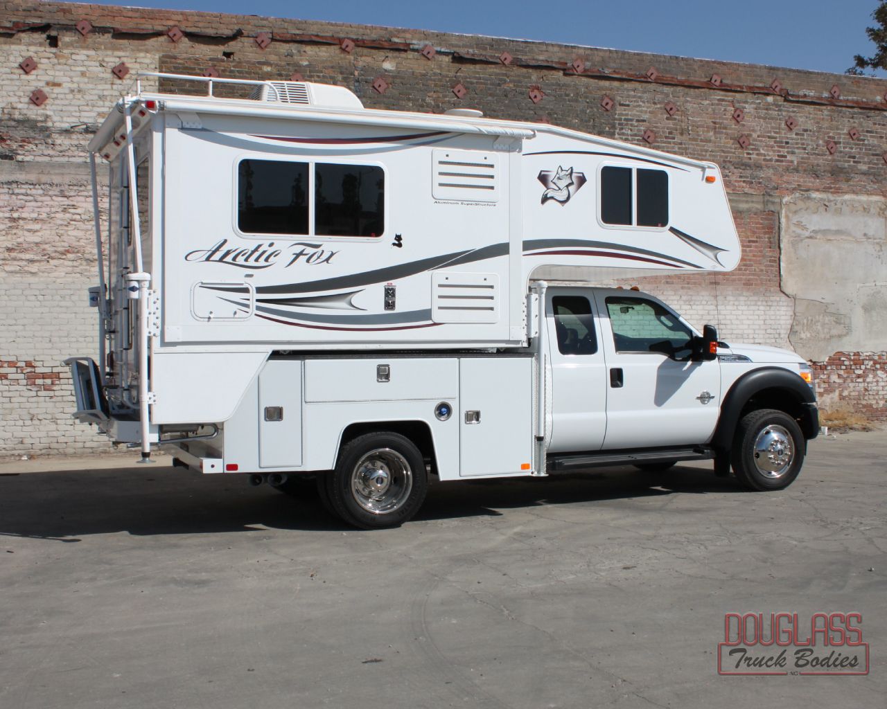 9′ Douglass Camper Body - Douglass Truck Bodies