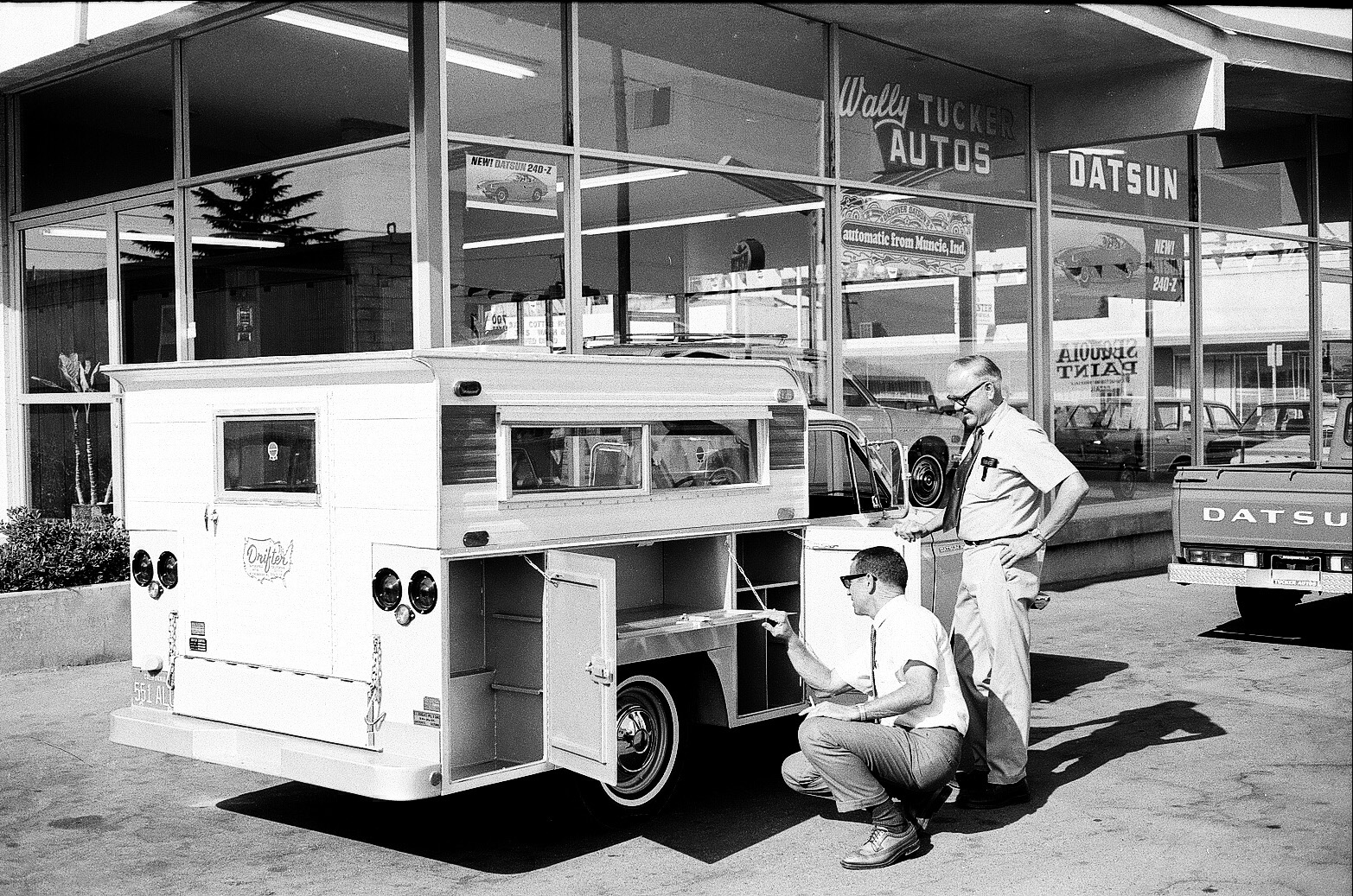 Camper Bodies - Douglass Truck Bodies