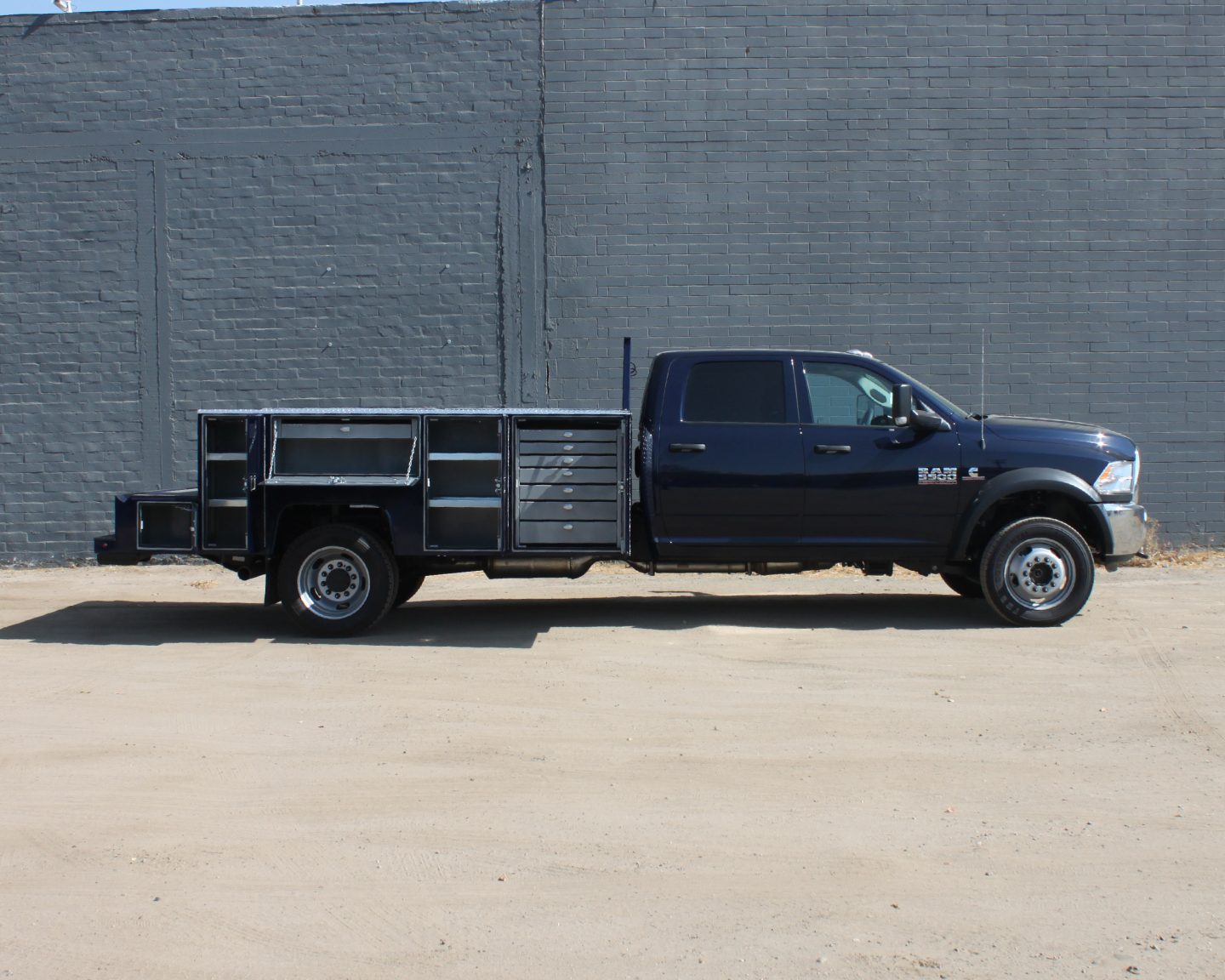F & G Series Douglass 10' & 11' Service Bodies - Douglass Truck Bodies
