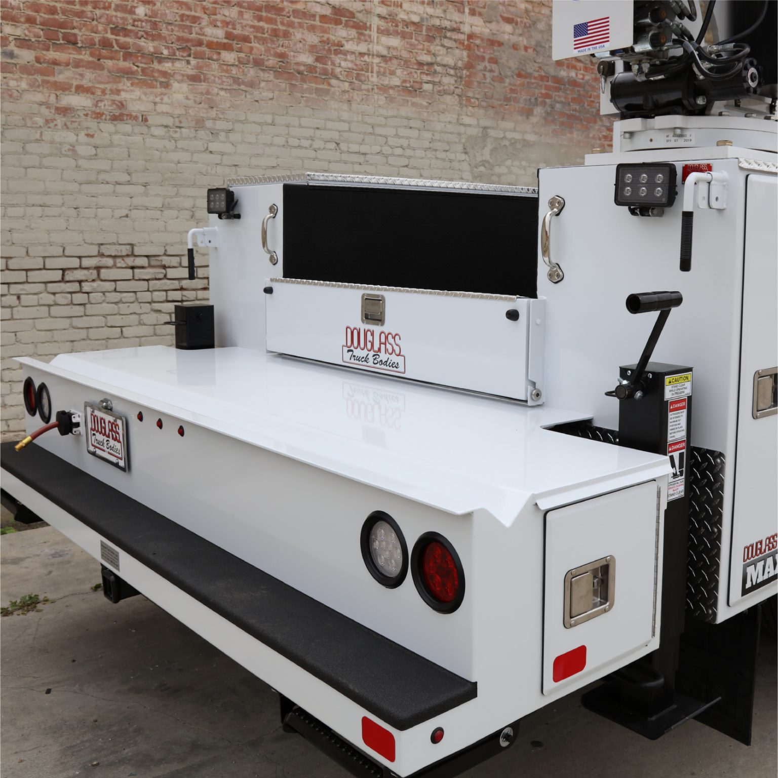 Douglass Master Locking System - Douglass Truck Bodies