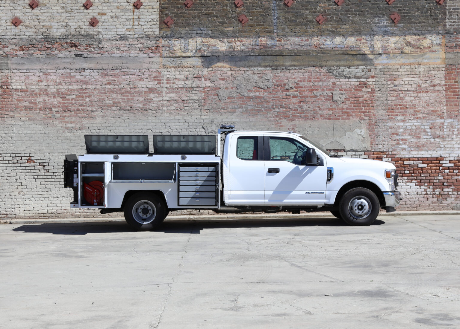 9′ Douglass Service Body w/ Liftgate - Douglass Truck Bodies