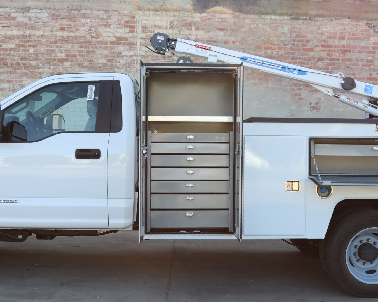 11′ Douglass 6041 Maximizer Crane Body - Douglass Truck Bodies