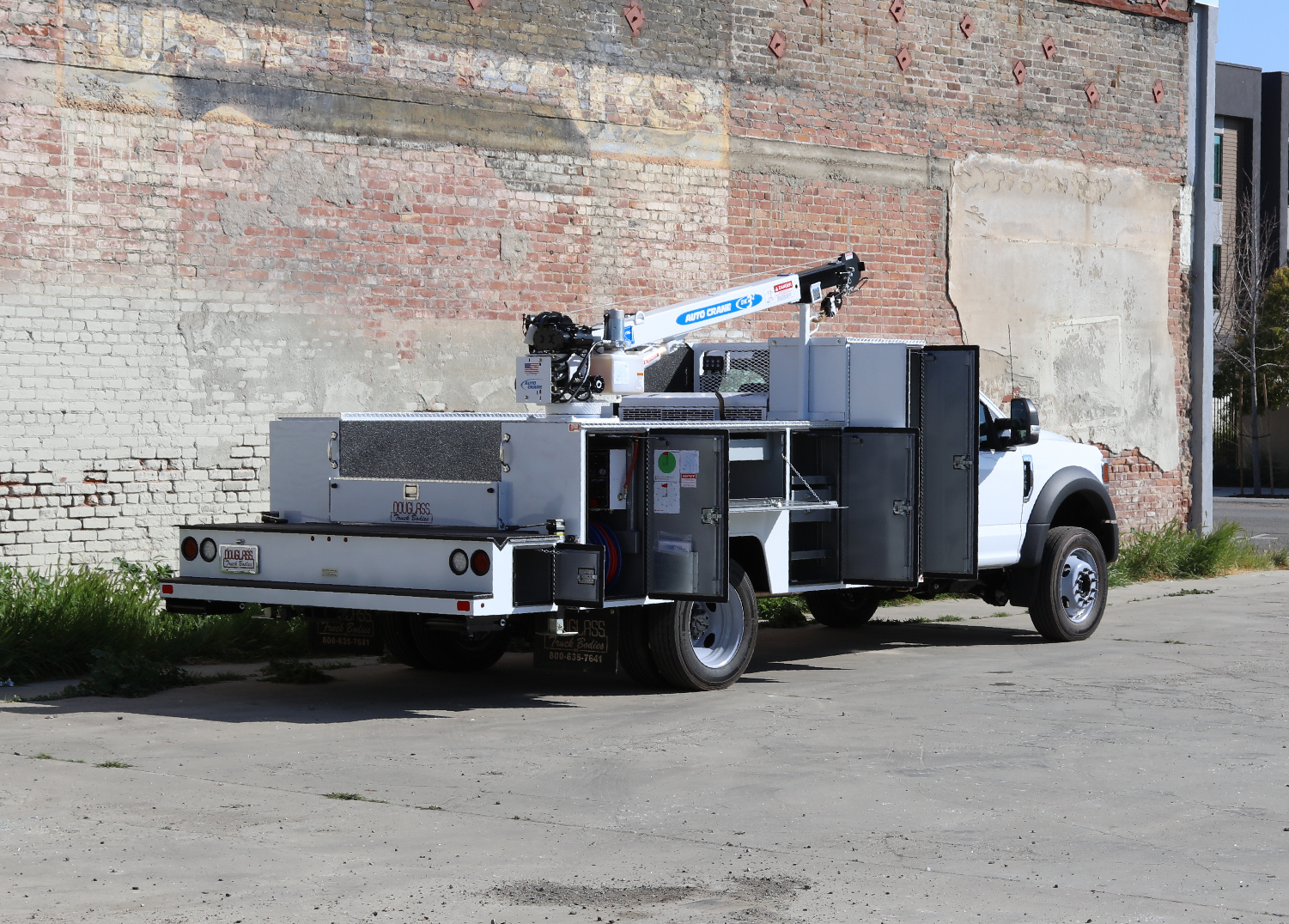 11′ Custom Douglass Maximizer Crane Body - Douglass Truck Bodies