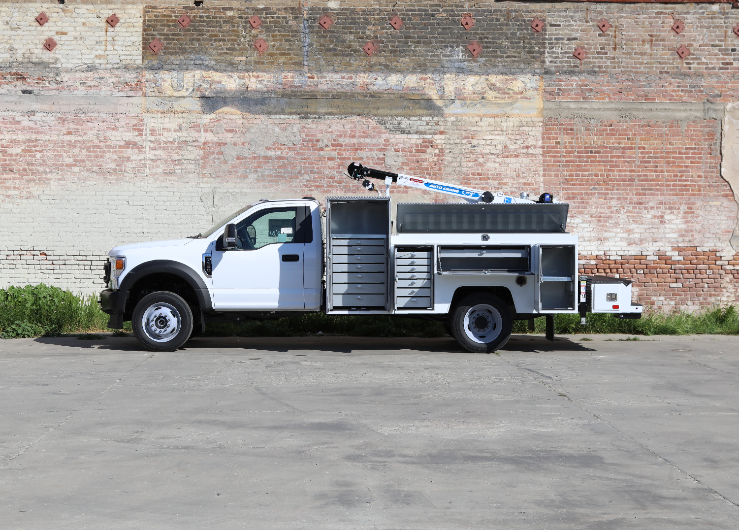 11′ Custom Douglass Maximizer Crane Body - Douglass Truck Bodies