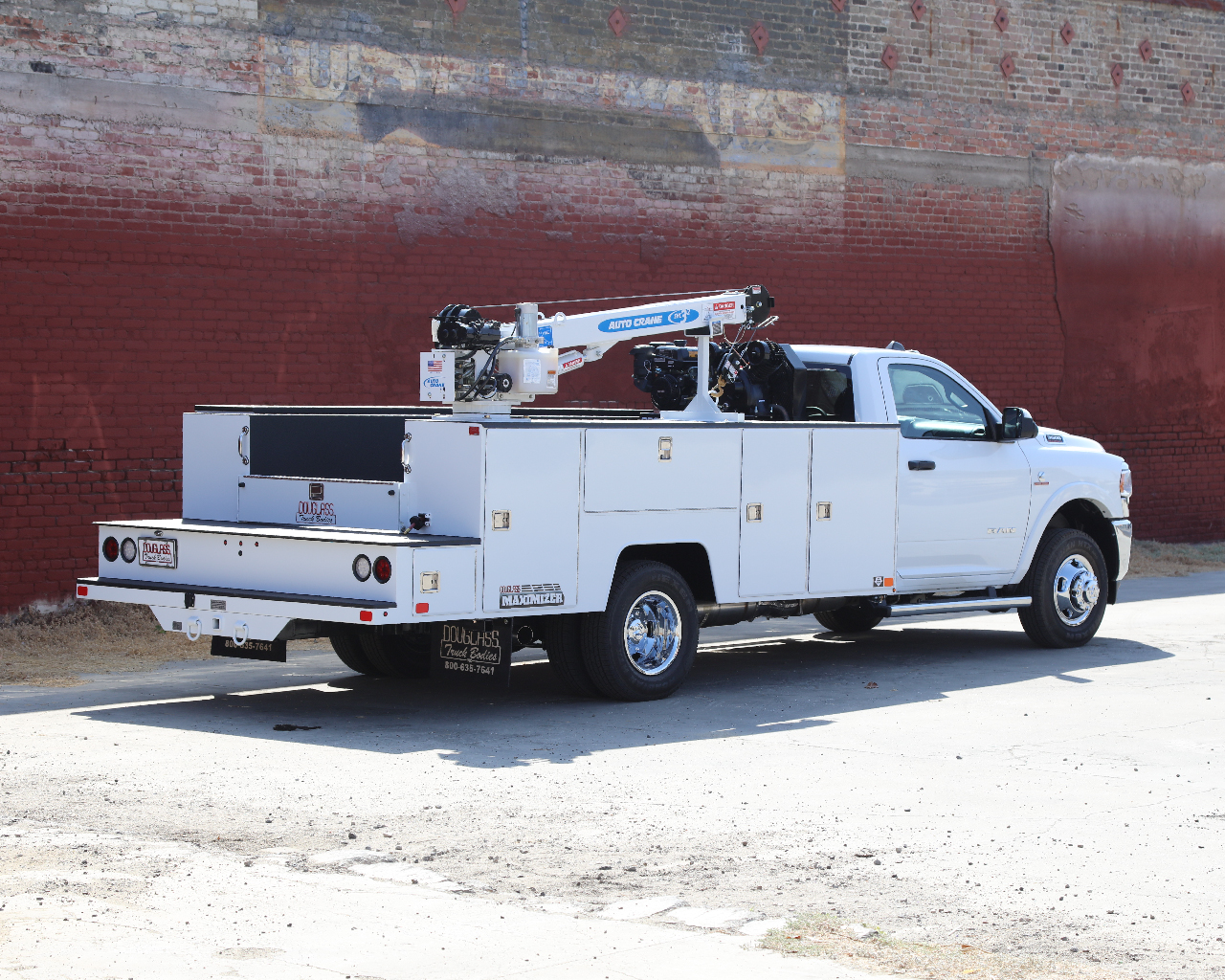 11′ Douglass Maximizer Crane Body - Douglass Truck Bodies