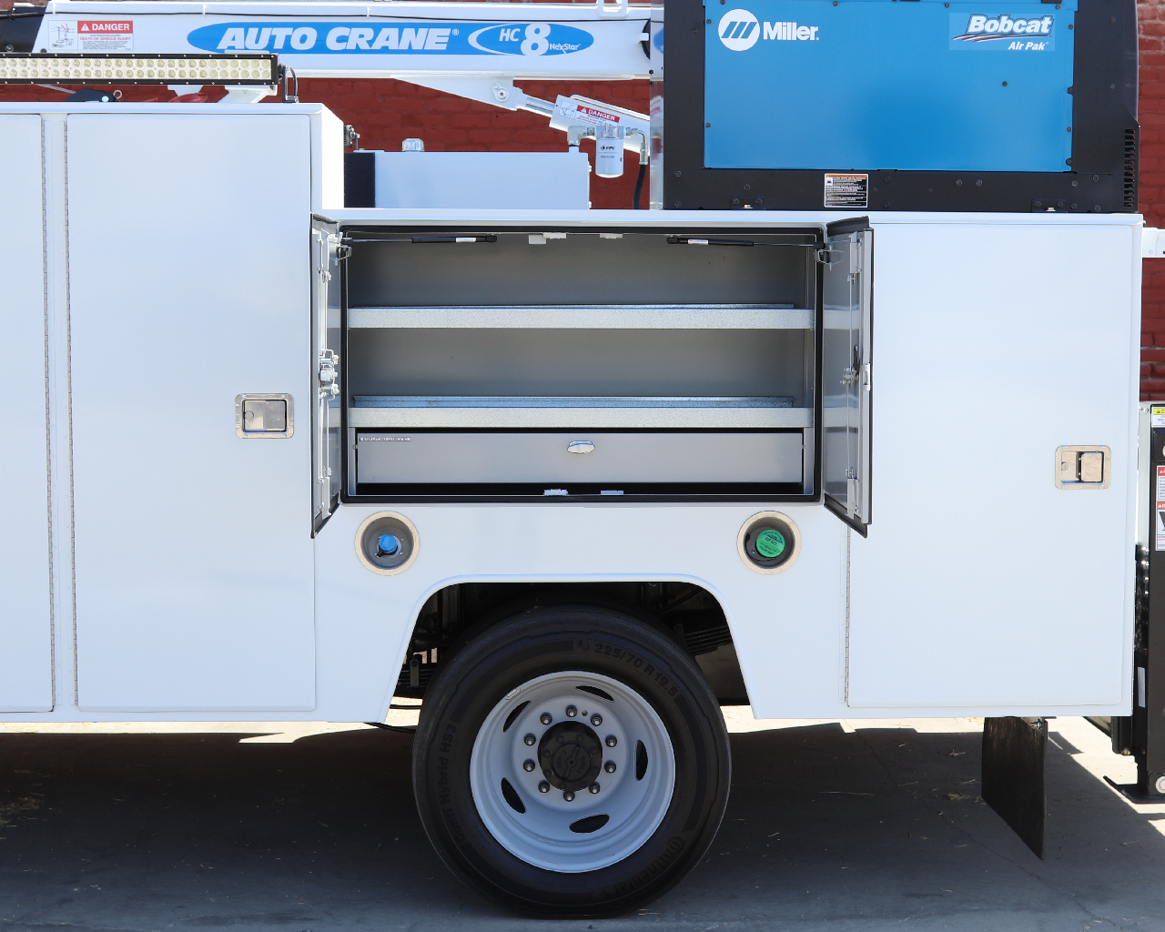 11′ Douglass Custom 6041 Maximizer Crane Body - Douglass Truck Bodies