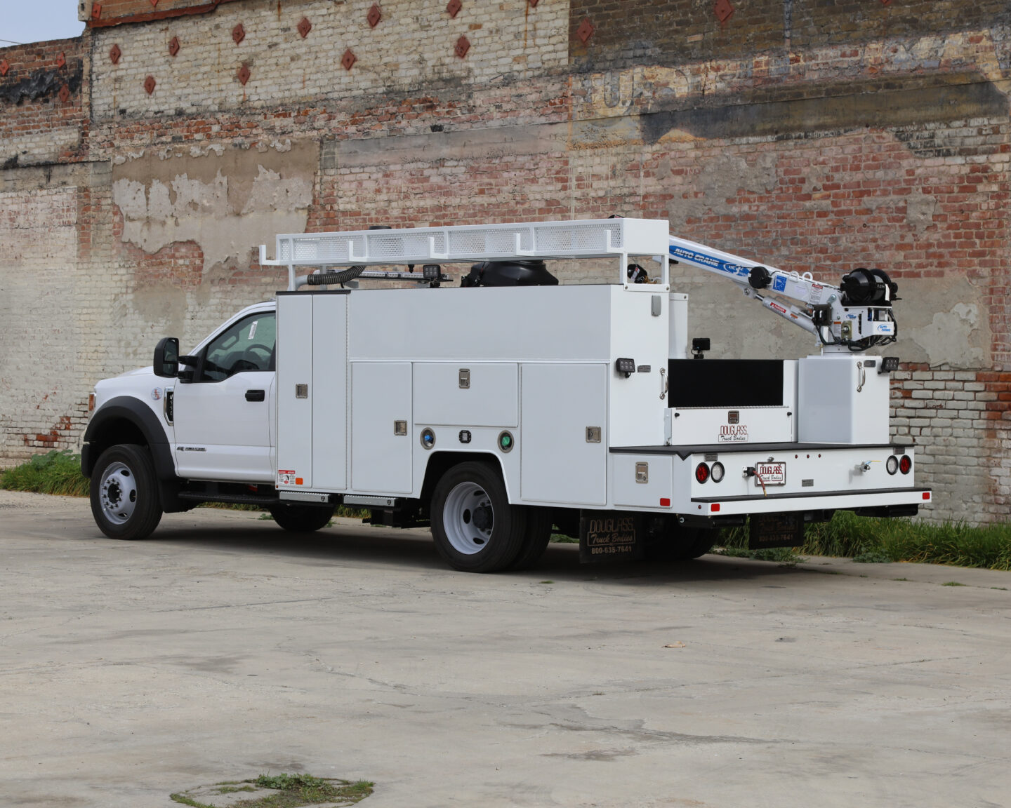 11′ Douglass Maximizer Crane Body - Douglass Truck Bodies