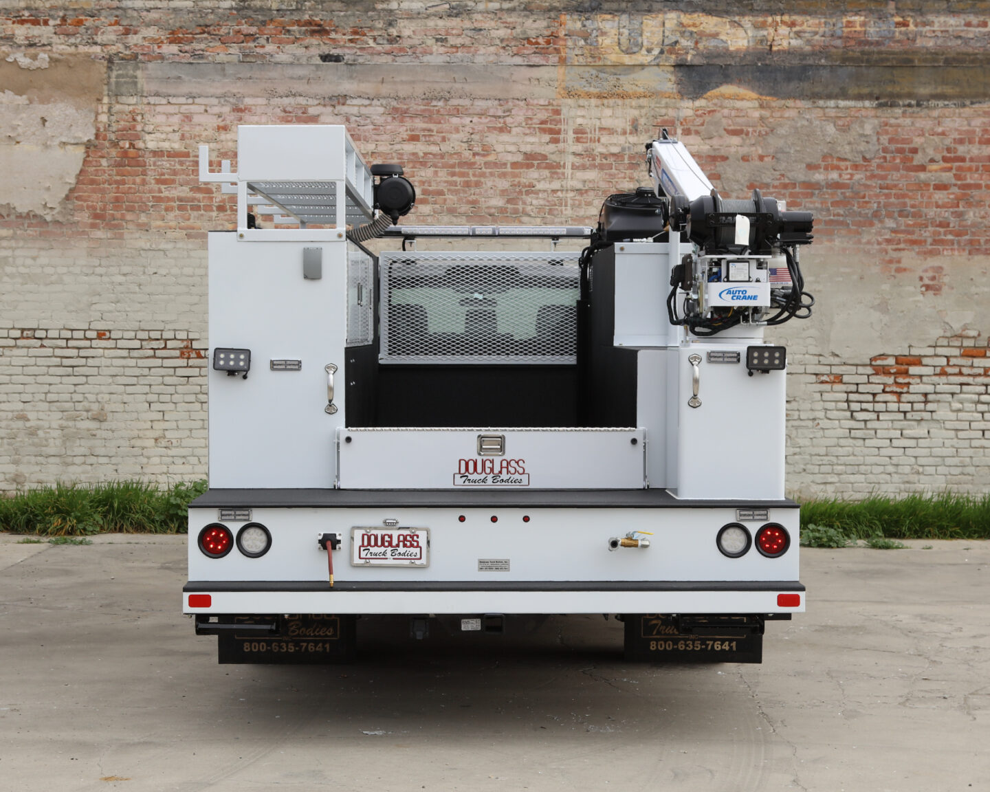 11′ Douglass Maximizer Crane Body - Douglass Truck Bodies