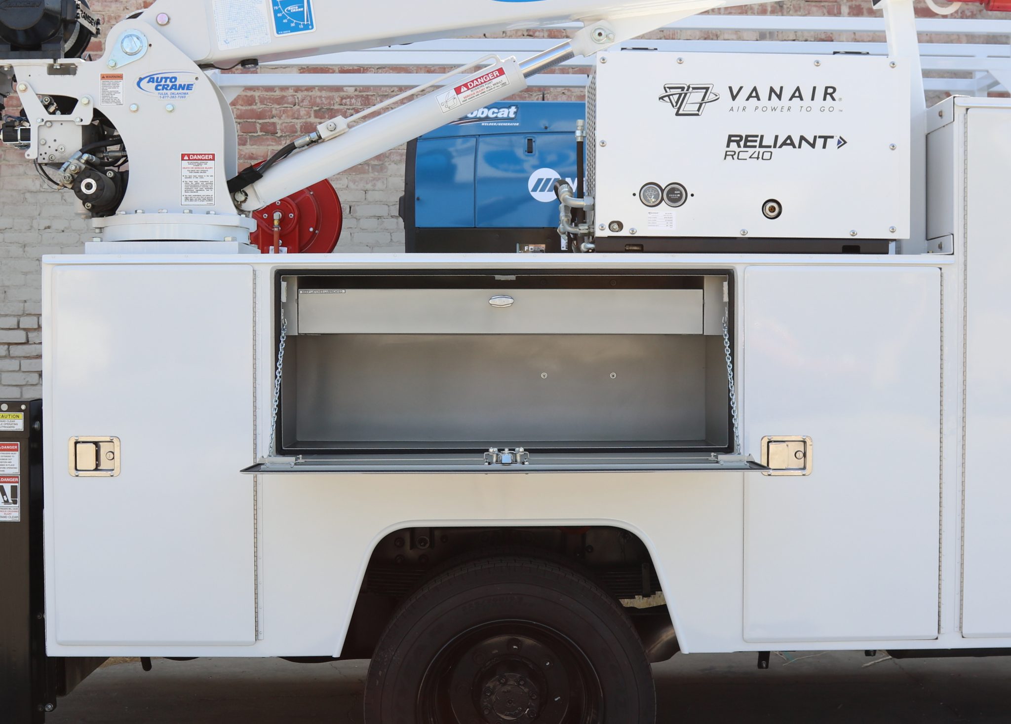 11ft Douglass Maximizer Crane Body - Douglass Truck Bodies